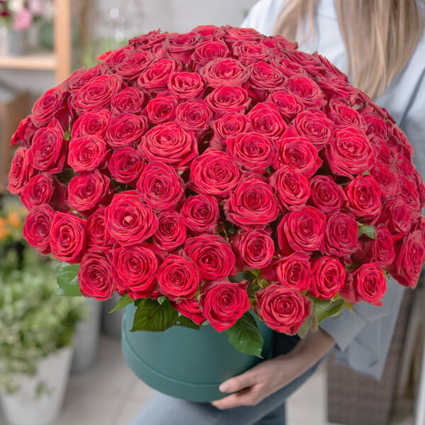 Bouquet de roses "100 GRANDES ROSES ROUGES" - Livraison Express | Florajet