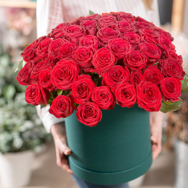 Bouquet de roses "57 GRANDES ROSES ROUGES" - Livraison Express | Florajet