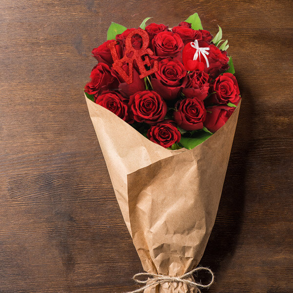 Bouquet de roses "20 ROSES ROUGES + PICS AMOUR" - Livraison Express ...