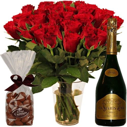 Bouquet de roses "20 ROSES ROUGES + VASE + AMANDES + CHAMPAGNE ...